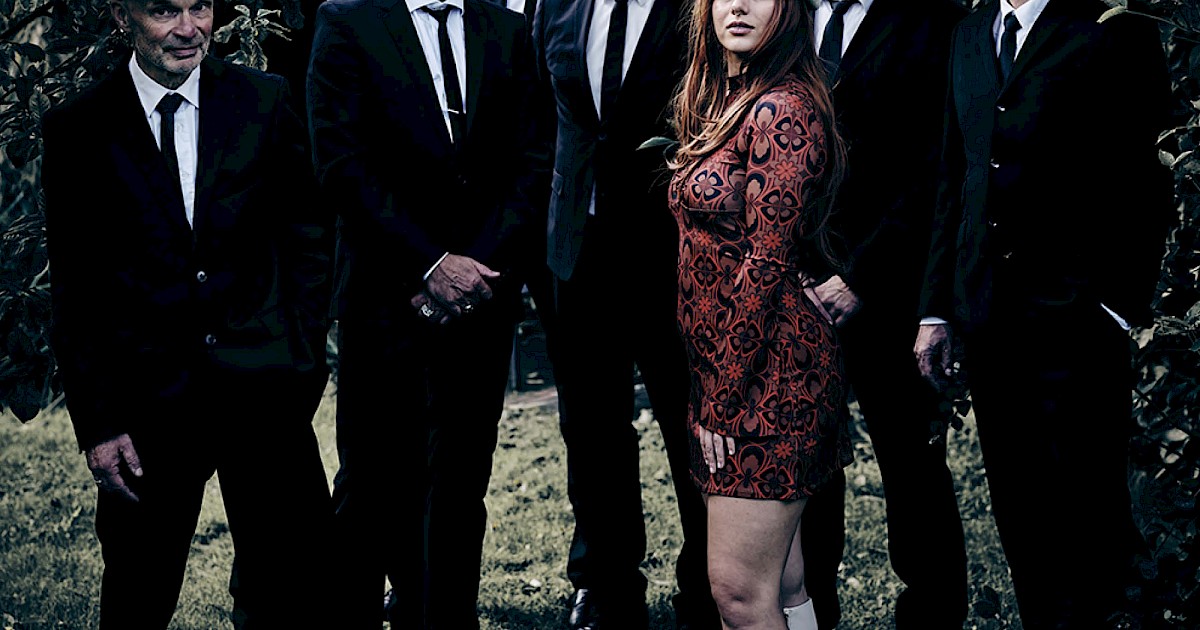 The Tibbs & The Bourbonstreet Business - PX Volendam